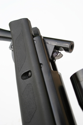 BSA XL Tactical air rifle in .22 | Spring Air Rifle Reviews | Gun Mart