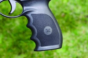 SMK XS26 Air Pistol | Spring Pistol Reviews | Gun Mart