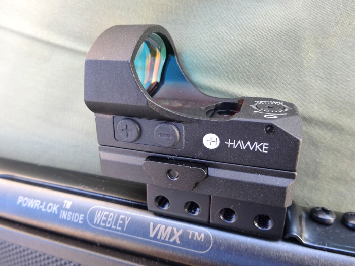 Hawke Reflex Circle Dot 1x30 Wide View | Spotting Scope Reviews | Gun Mart